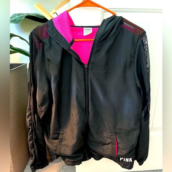 PINK Victoria's Secret | Tops | Pink Victorias Secret Activewear Black ...